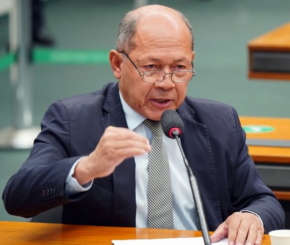 Seguindo parecer de Coronel Chrisostomo, comissão mantém decreto que ...